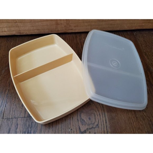 Tupperware | Kitchen | Vintage Tupperware Divided Lunchsnack Container ...